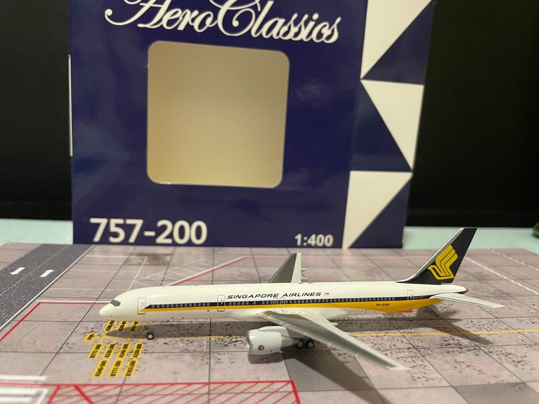 Aeroclassic 1/400 Singapore Airlines 757-200 9V-SGM, Hobbies & Toys ...
