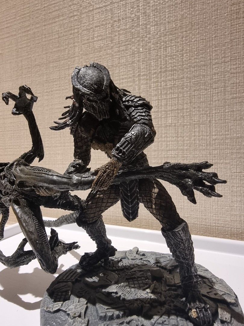 Alien vs Predator Figurines, Hobbies & Toys, Toys & Games on Carousell