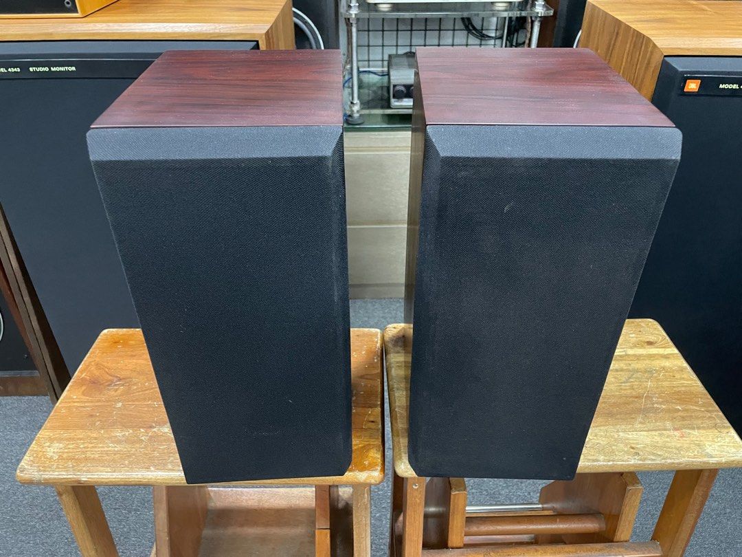 ATC SCM 10 bookshelf speaker, Audio, Soundbars, Speakers & Amplifiers ...