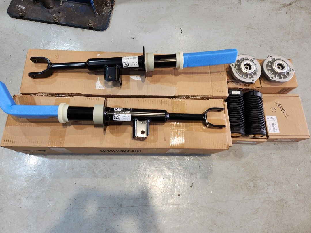 BMW G30 Replace Original M-Sport Front, Rear Absorber,Absorber Mounting ...