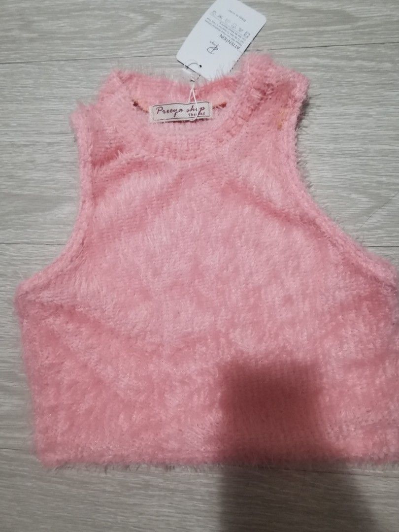 Brand new pink mao mao Furry top, Women's Fashion, Tops, Sleeveless on ...