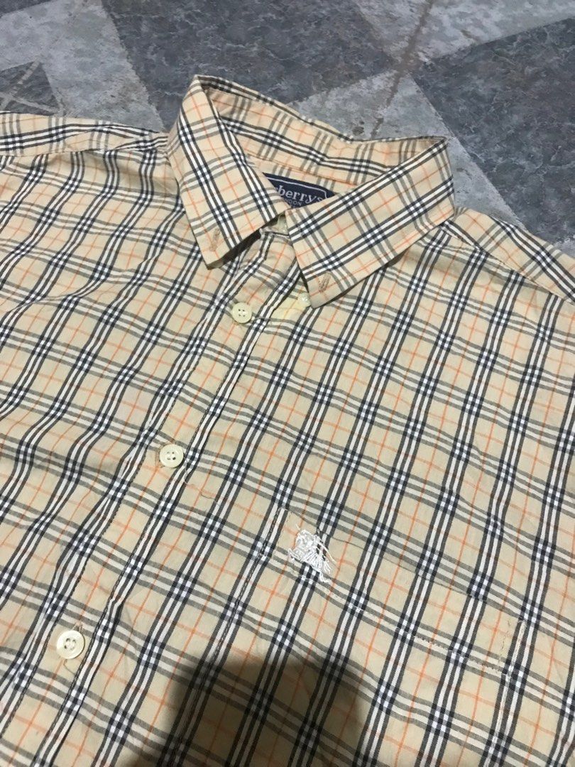 BURBERRYS, Men's Fashion, Tops & Sets, Tshirts & Polo Shirts on Carousell