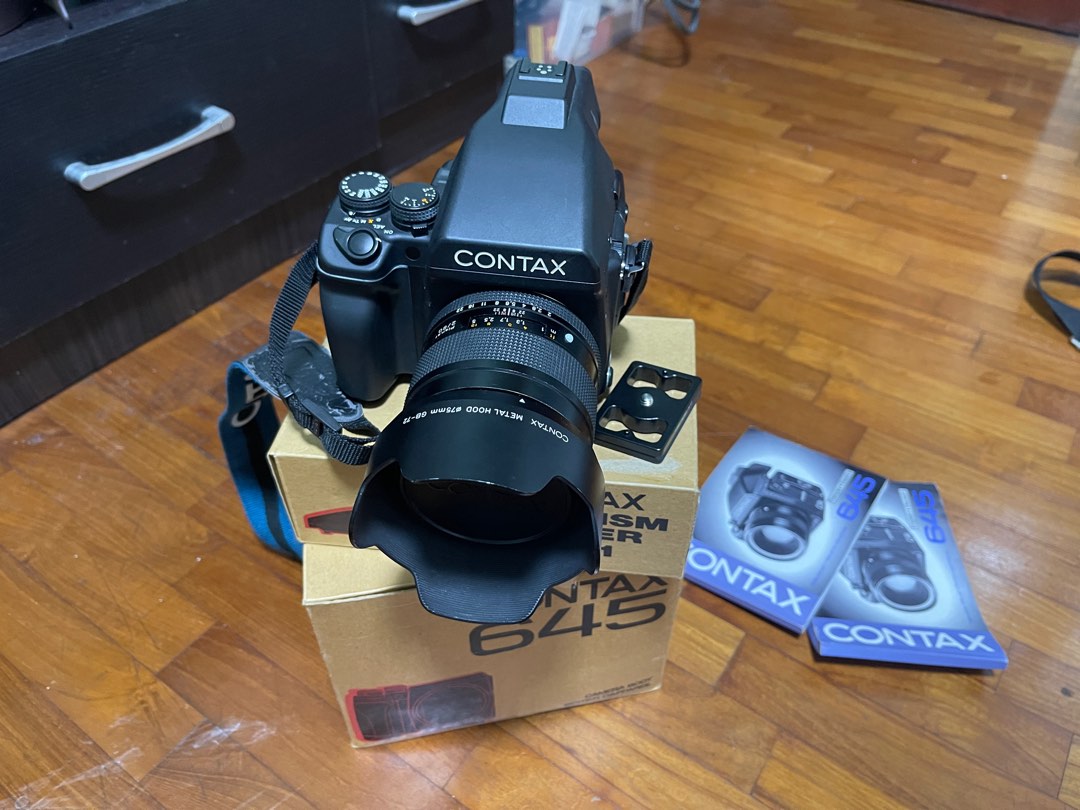 Contax 645 full kit set, Photography, Cameras on Carousell