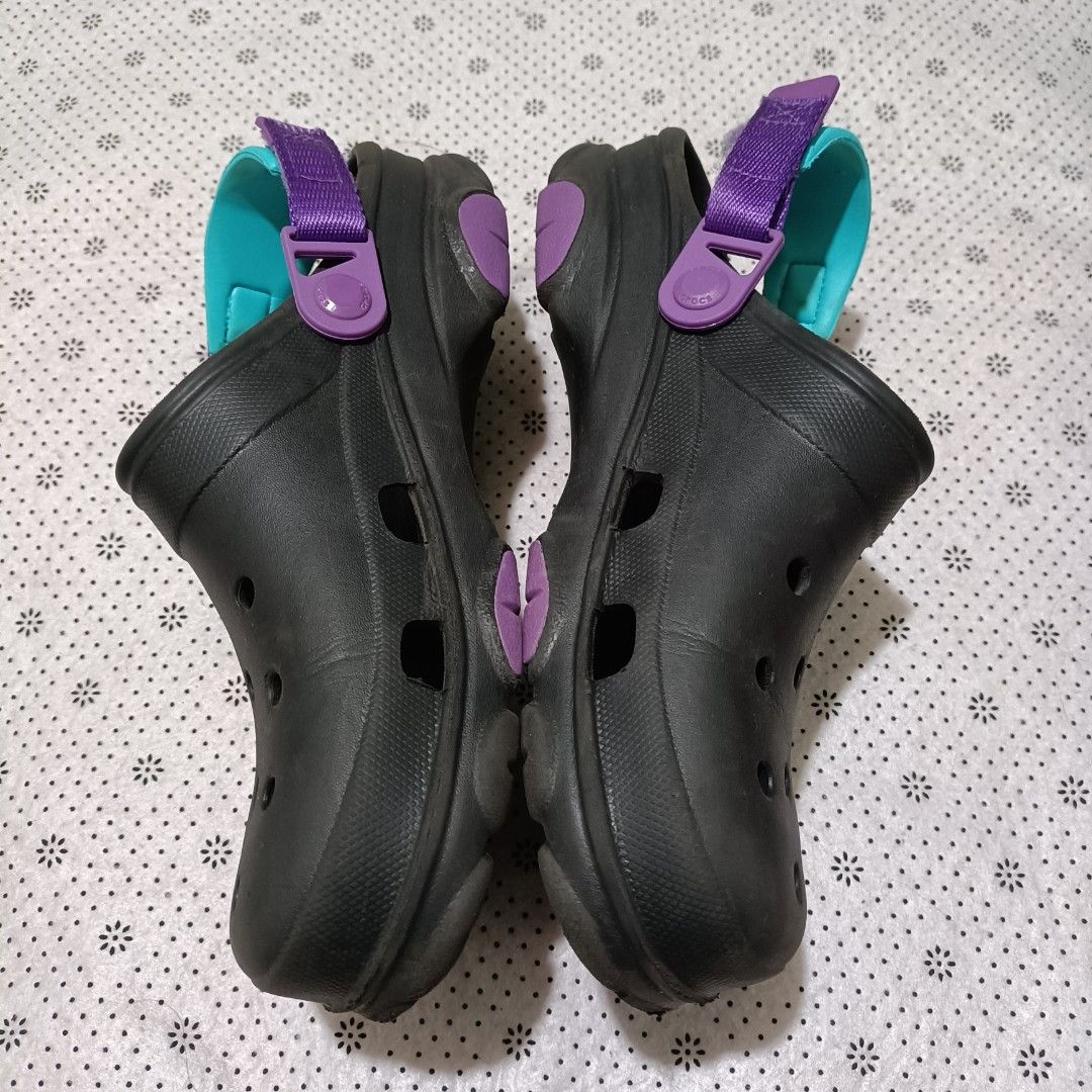 Crocs M9, Men's Fashion, Footwear, Slippers & Slides on Carousell