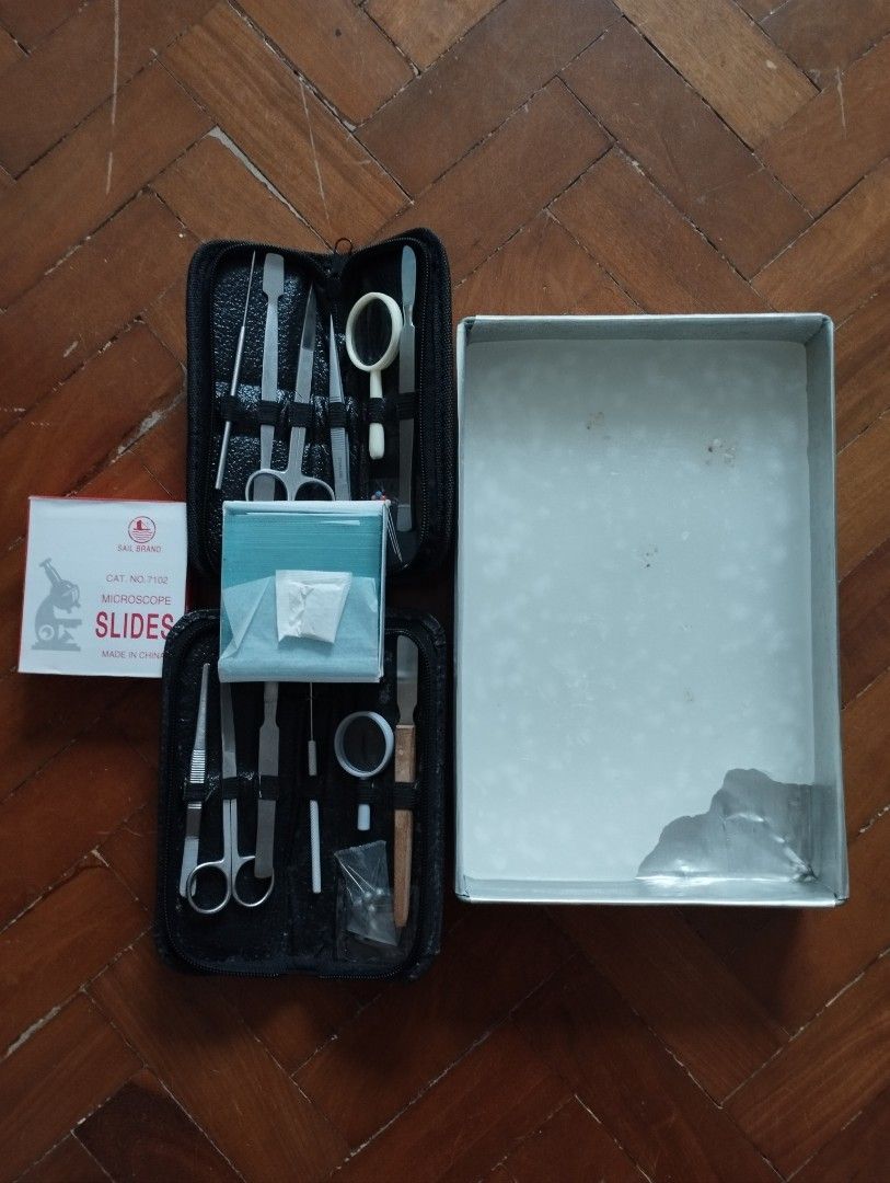 Dissecting kit and Pan Microscope Slides, Health & Nutrition, Medical ...