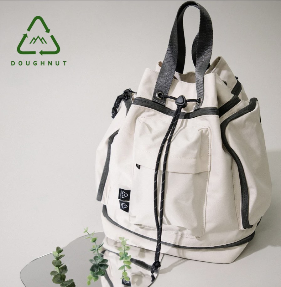 Doughnut Pyramid 2 way Bucket Bag (Cream Color) , 13L, Women's Fashion ...