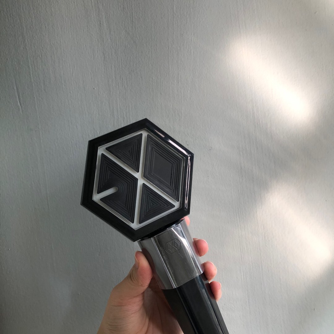 EXO Official Lightstick, Hobbies & Toys, Memorabilia & Collectibles, K ...