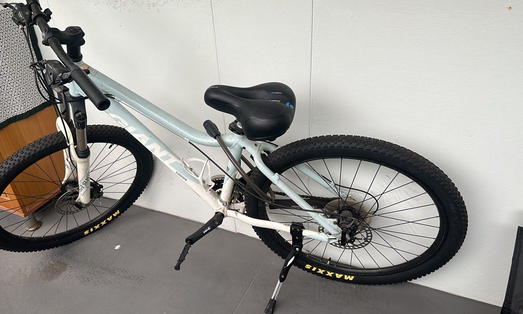 Giant Ladies Bicycle, Sports Equipment, Bicycles & Parts, Bicycles on ...