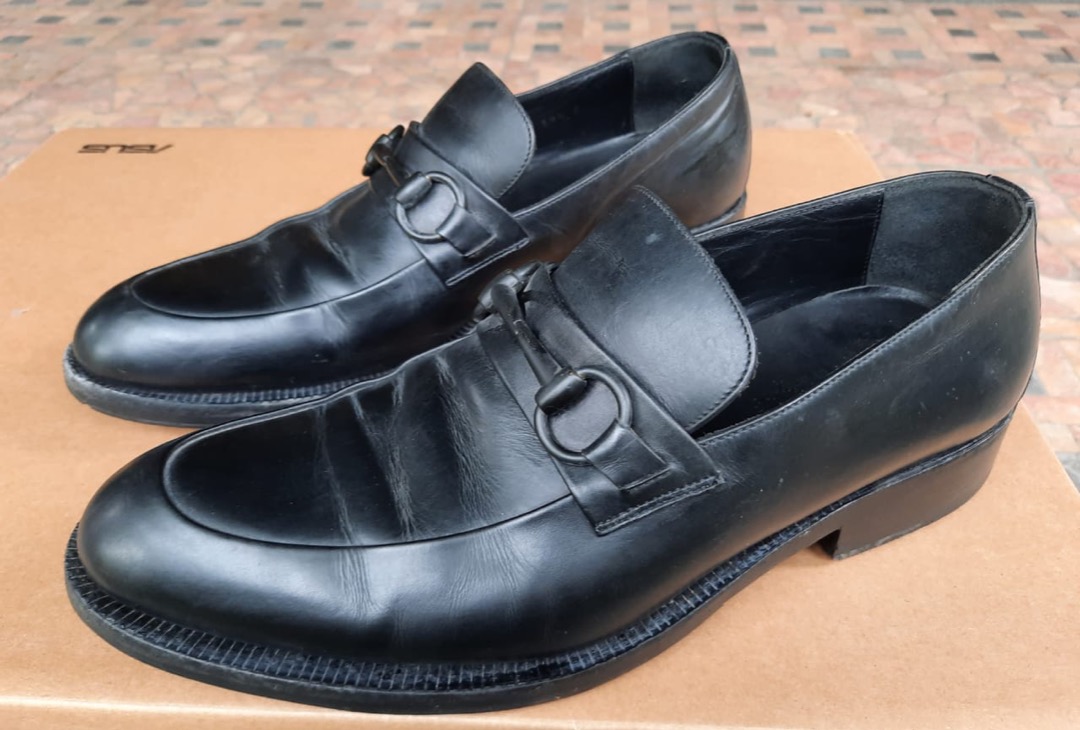 Gucci Authentic Leather Loafers Shoes, Fesyen Pria, Sepatu , Sepatu ...