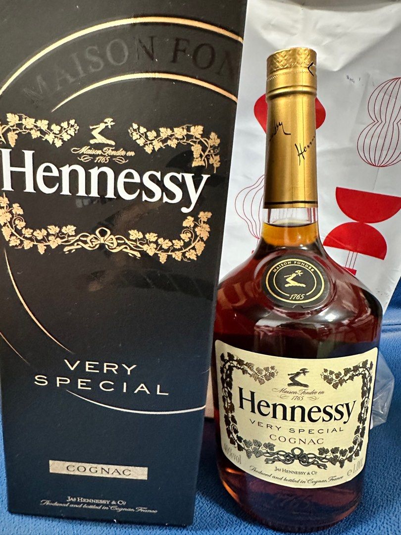 Hennessy Very Special 1L, Food & Drinks, Alcoholic Beverages on Carousell