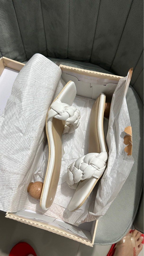 Hue Manila - Ingrid, Women's Fashion, Footwear, Heels on Carousell