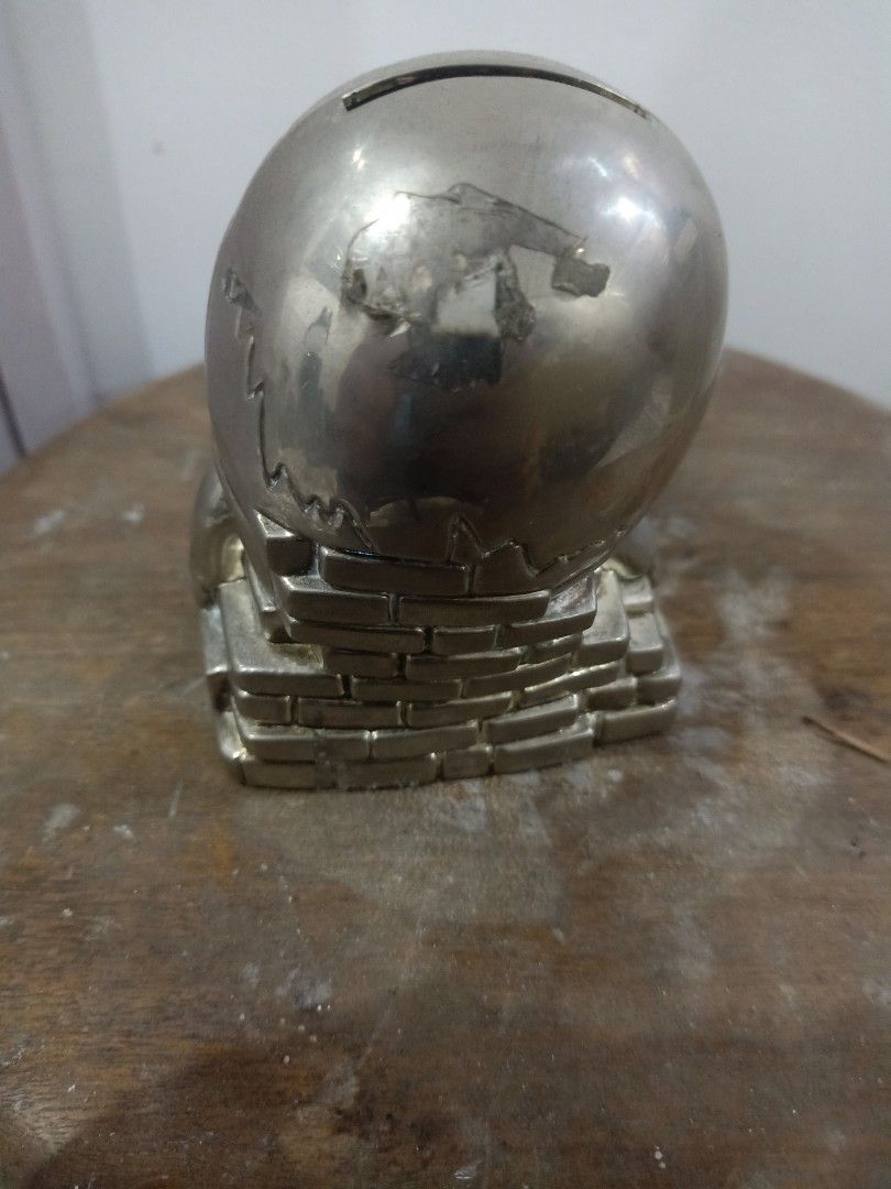Humpty Dumpty coin bank, Hobbies & Toys, Memorabilia & Collectibles ...