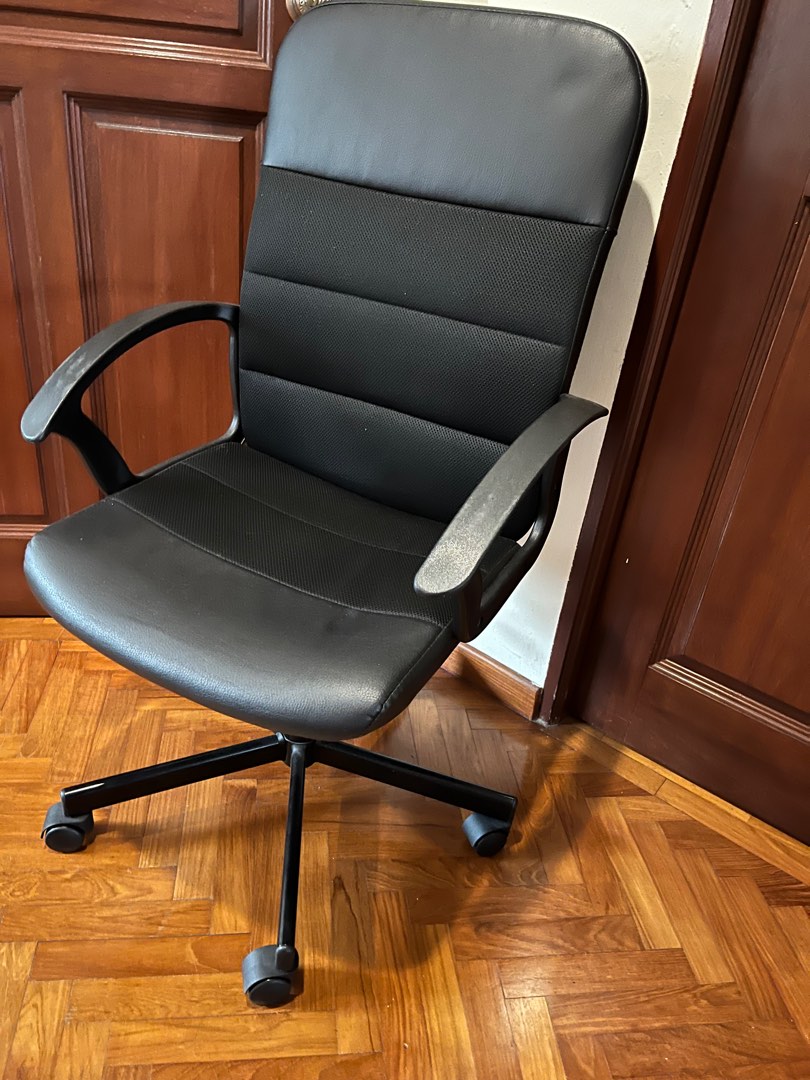 Ikea Renberget Office Chair, Furniture & Home Living, Furniture, Chairs ...