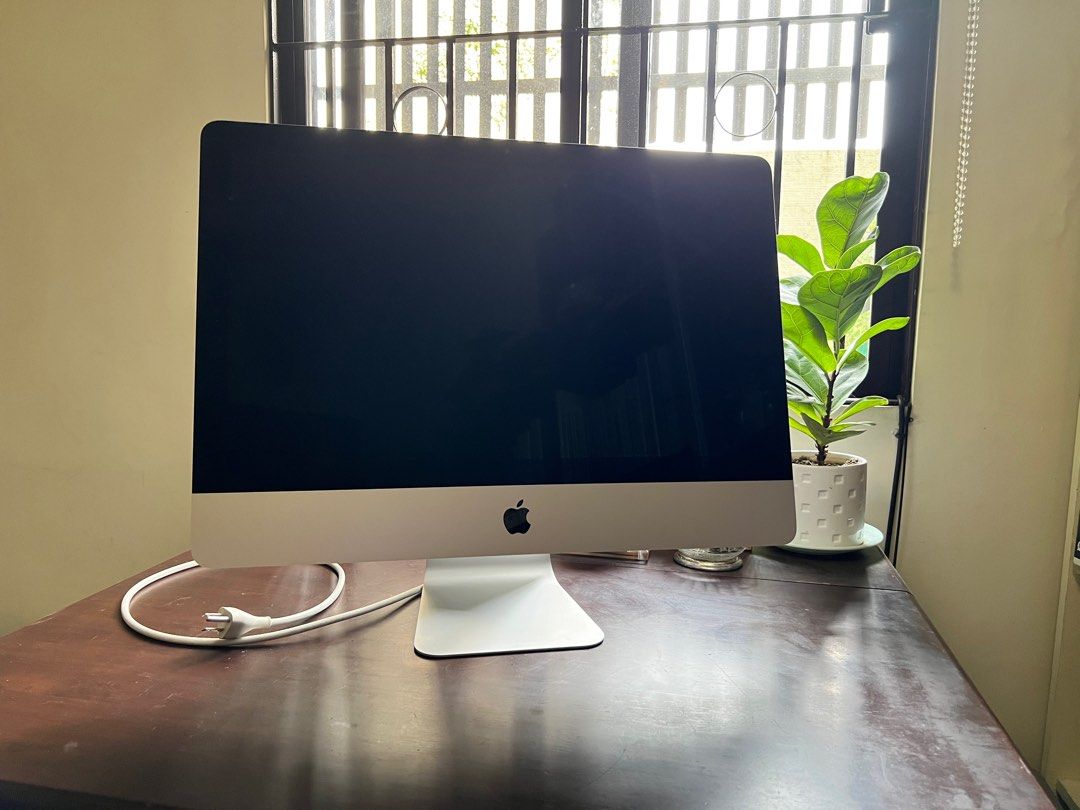 iMac 2017, Retina 4k, 21.5-inch, Computers & Tech, Desktops on Carousell