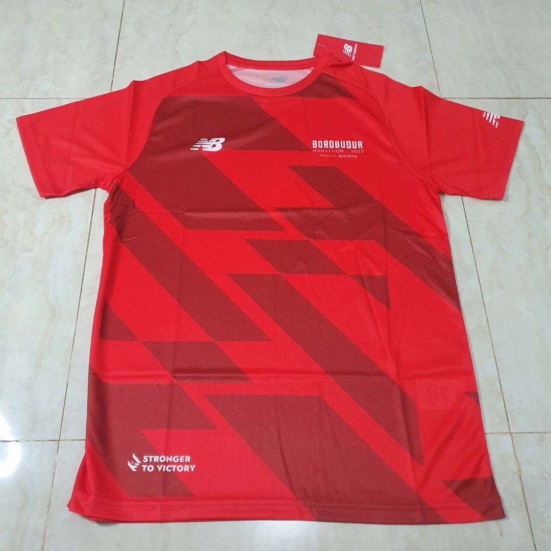 Kaos Lari Borobudur Marathon 2022 ukuran S, Olah Raga, Baju Olahraga di ...