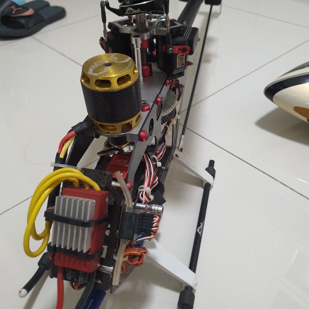 Kds agile 550 rc helicopter, Hobbies & Toys, Toys & Games on Carousell