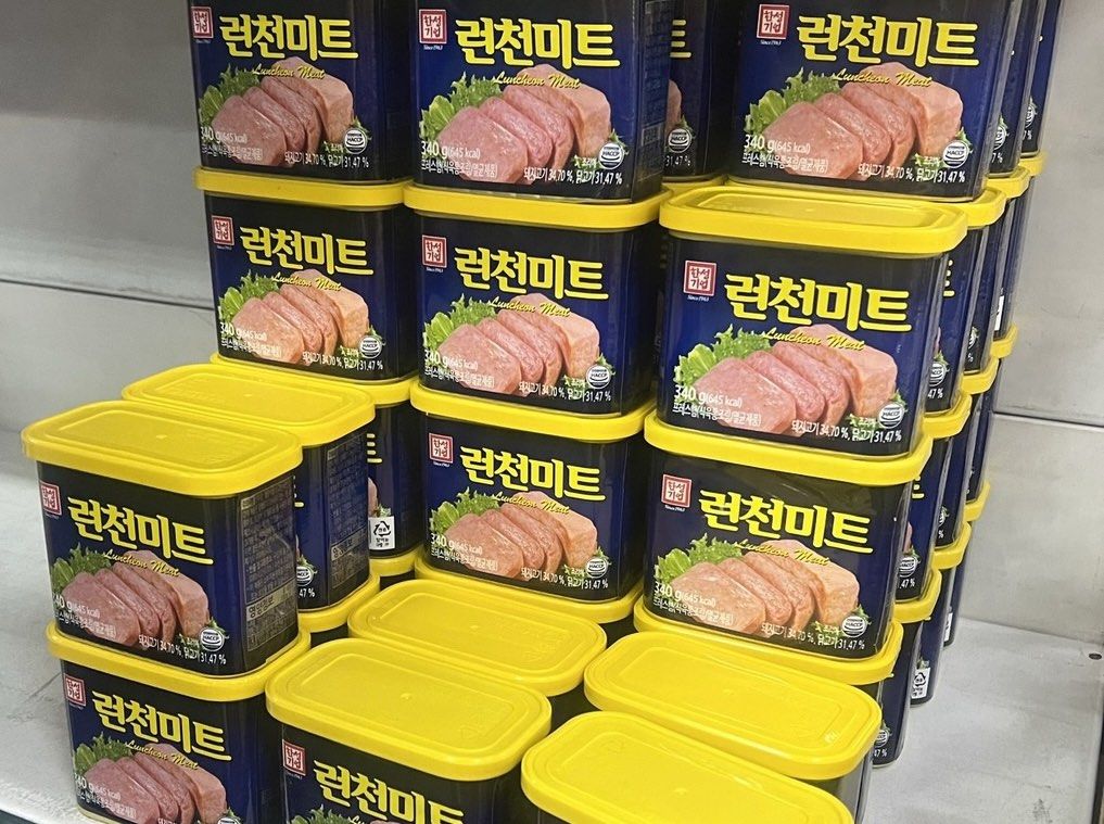 Korean Snacks (Kimchi, Ramen, Luncheon Meat, Seaweed), Food & Drinks ...