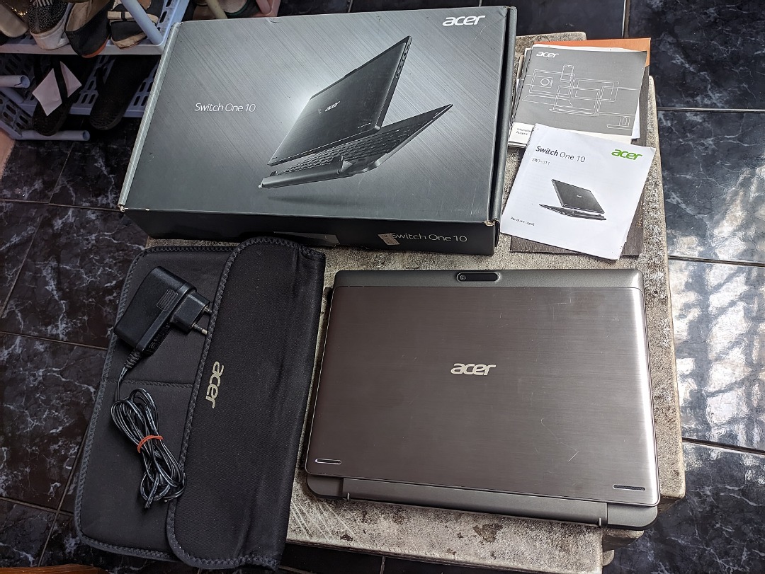 Laptop Notebook 2 in 1 Tablet Windows Acer Switch One 10 SW1-011, Elektronik, Komputer, Laptop ...
