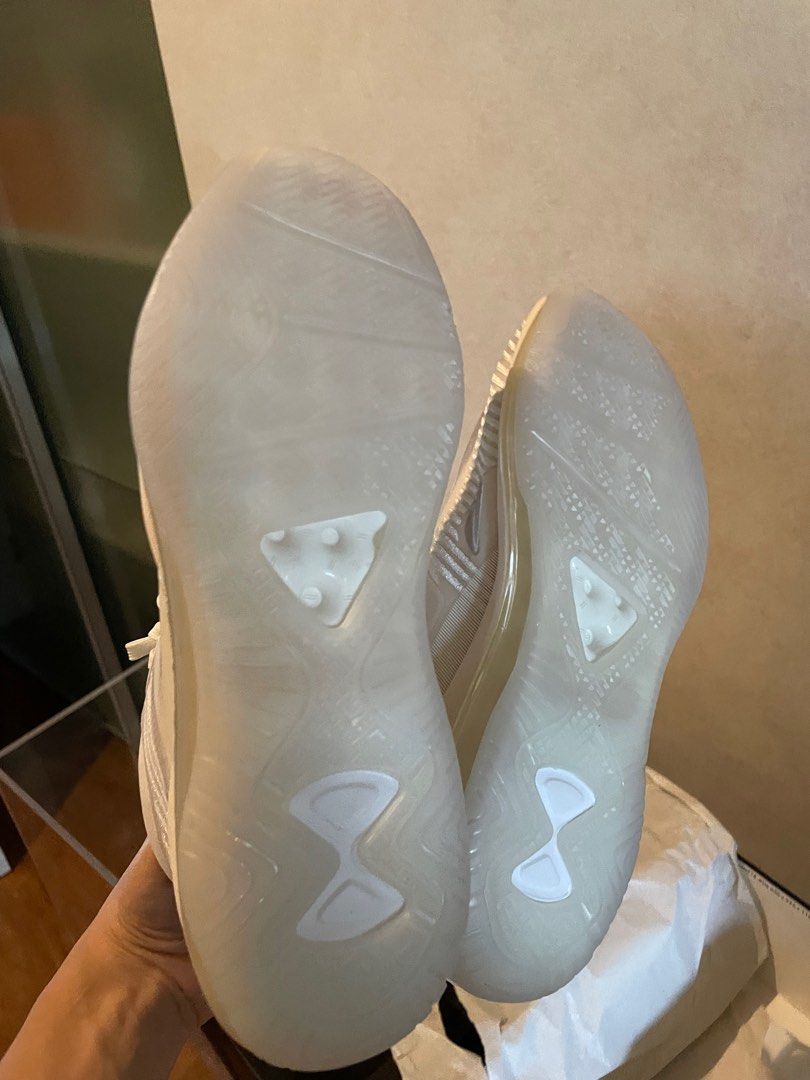 Lebron X JE Icon Qs, Men's Fashion, Footwear, Sneakers on Carousell