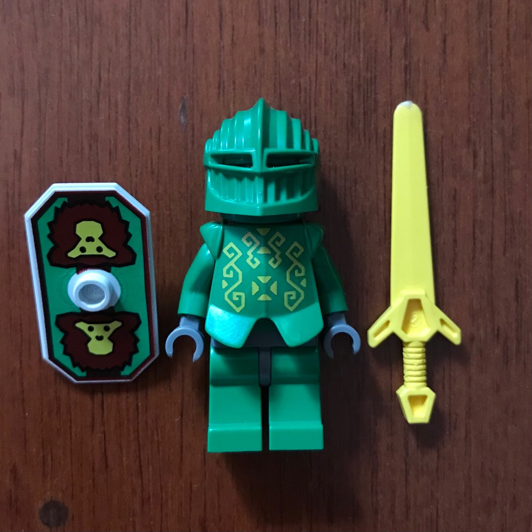 LEGO Castle Knight minifigure, Hobbies & Toys, Toys & Games on Carousell