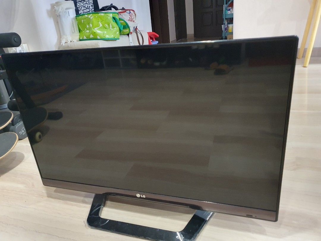 LG 32 inch Premium Full HD 3D LCD TV, TV & Home Appliances, TV & Entertainment, TV on Carousell