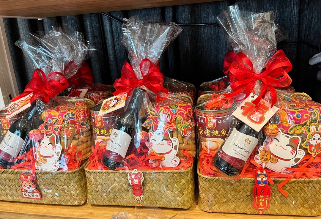 Mini Personal CNY Hamper gift 2023 - Last 5 sets only, Food & Drinks ...