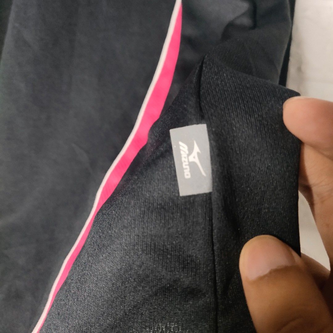 MIZUNO RASH GUARD SLEEVE, Women's Fashion, Activewear on Carousell