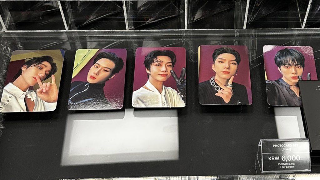MONSTA X REASON POP UP STORE VER B PC SHOWNU MINHYUK KIHYUN HYUNGWON ...