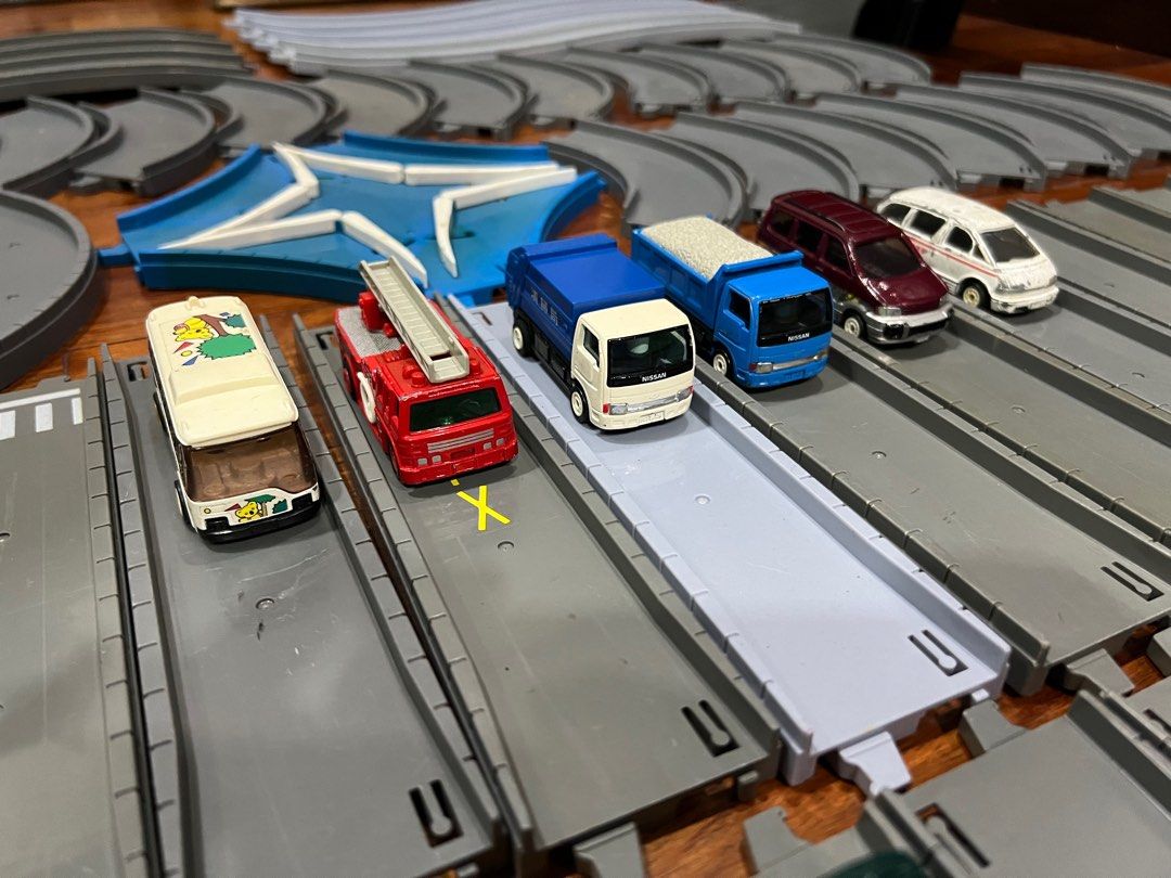 Motor Tomica Vintage WORKING set, Hobbies & Toys, Toys & Games on Carousell