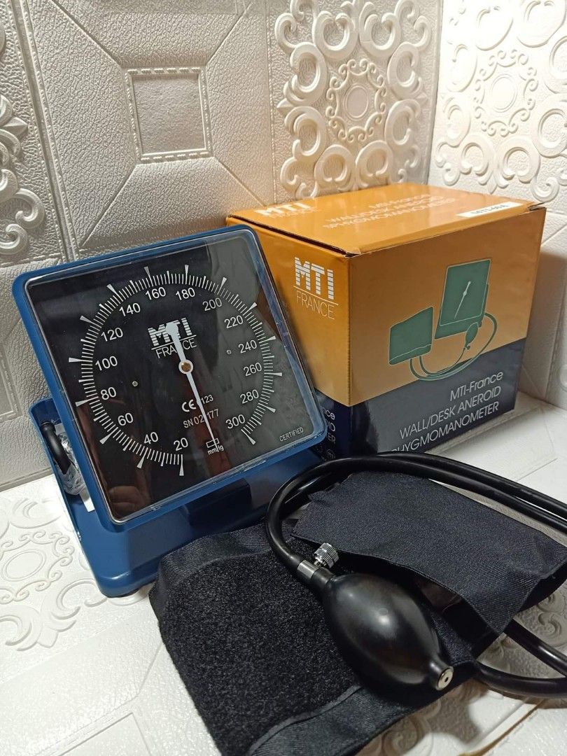 MTI-France Wall/Desk Aneroid Sphygmomanometer, Health & Nutrition ...