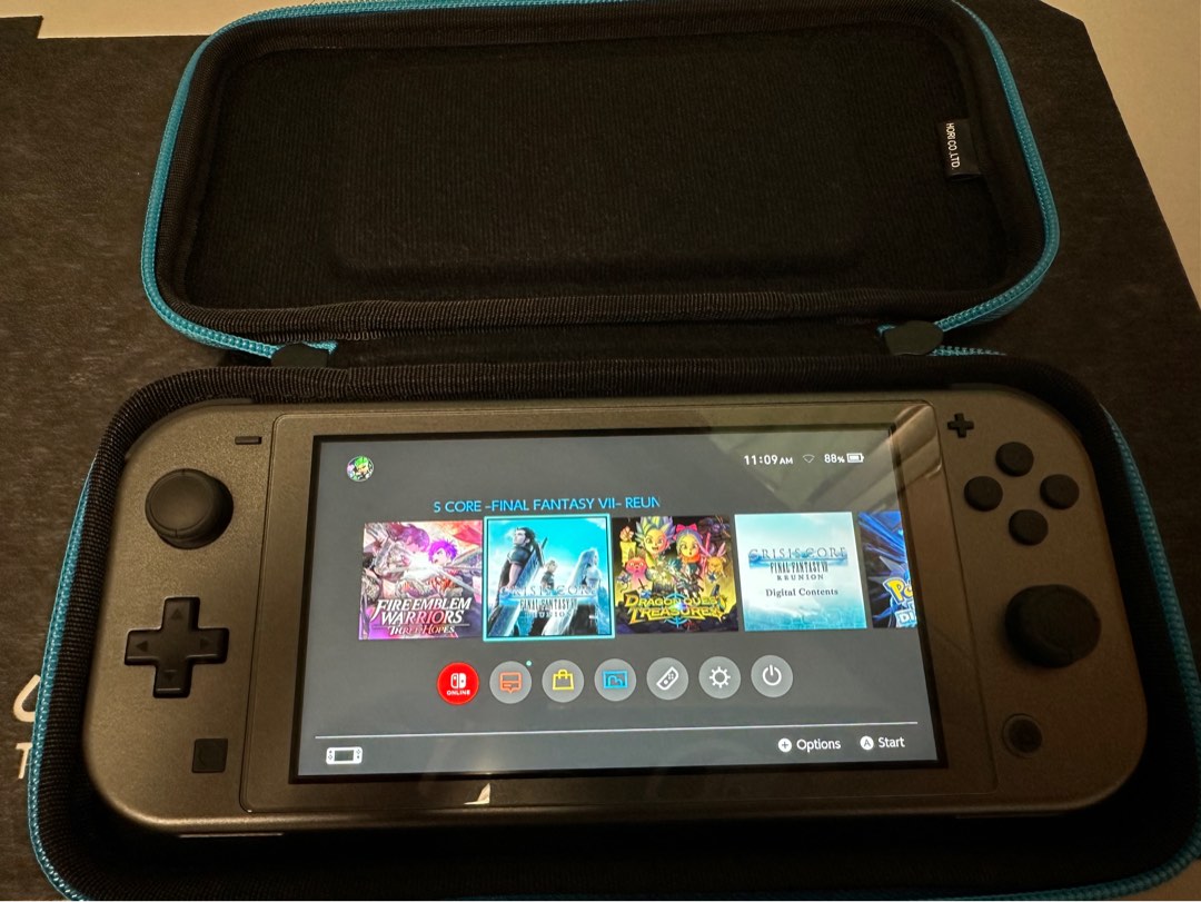 Nintendo Switch Lite Dialga & Palkia Edition, Video Gaming, Video Game ...