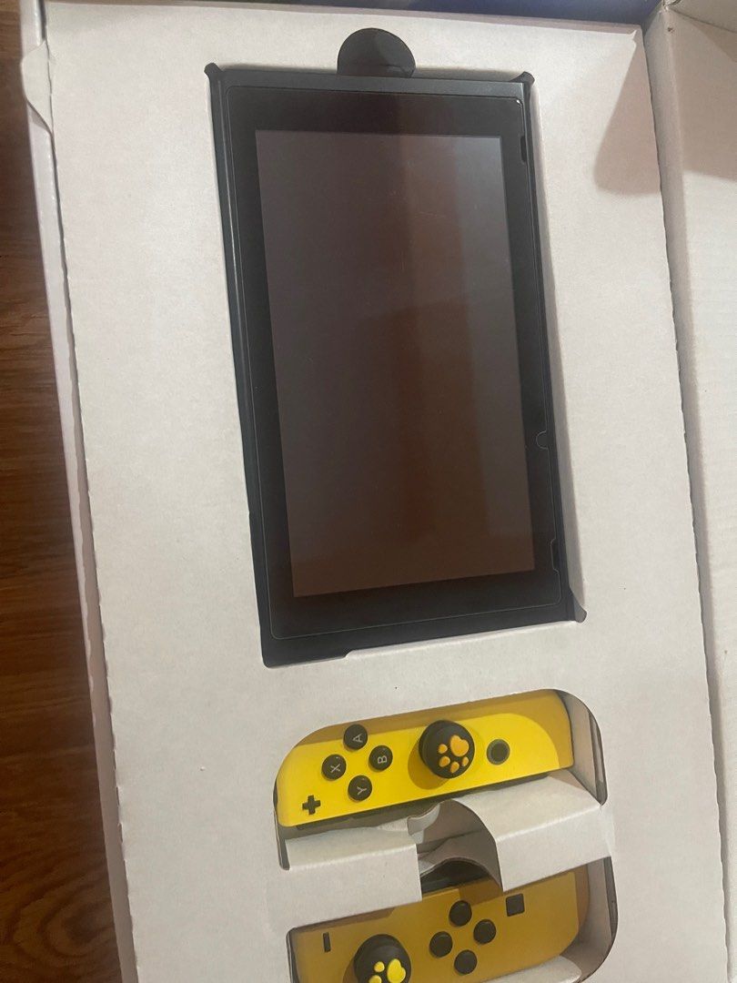 Nintendo switch v1 pikachu edition, Video Gaming, Video Game Consoles ...