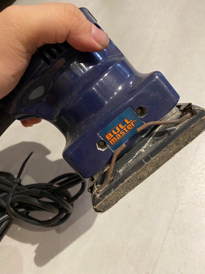 Palm sander, Hobbies & Toys, Stationery & Craft, Craft Supplies & Tools ...