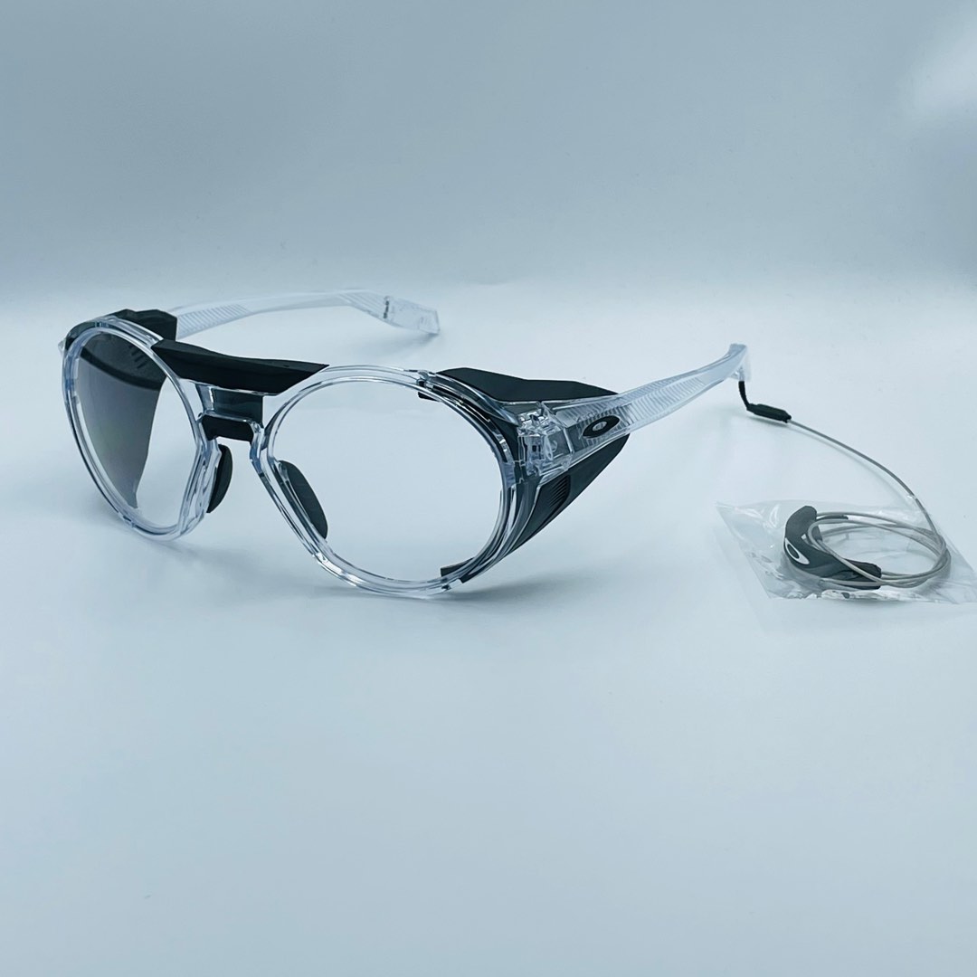 Rare Oakley Clifden Polished Clear w/ Clear lens custom, Men's Fashion ...