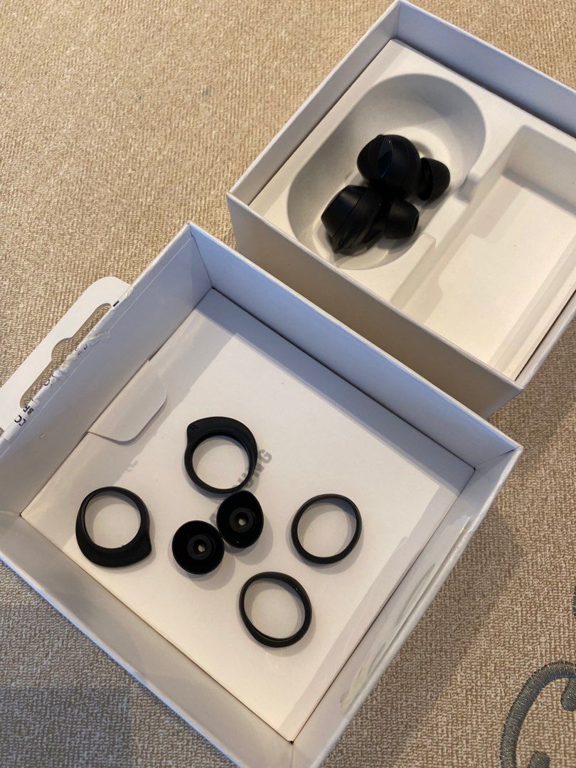 Samsung Buds /without the case, Audio, Earphones on Carousell