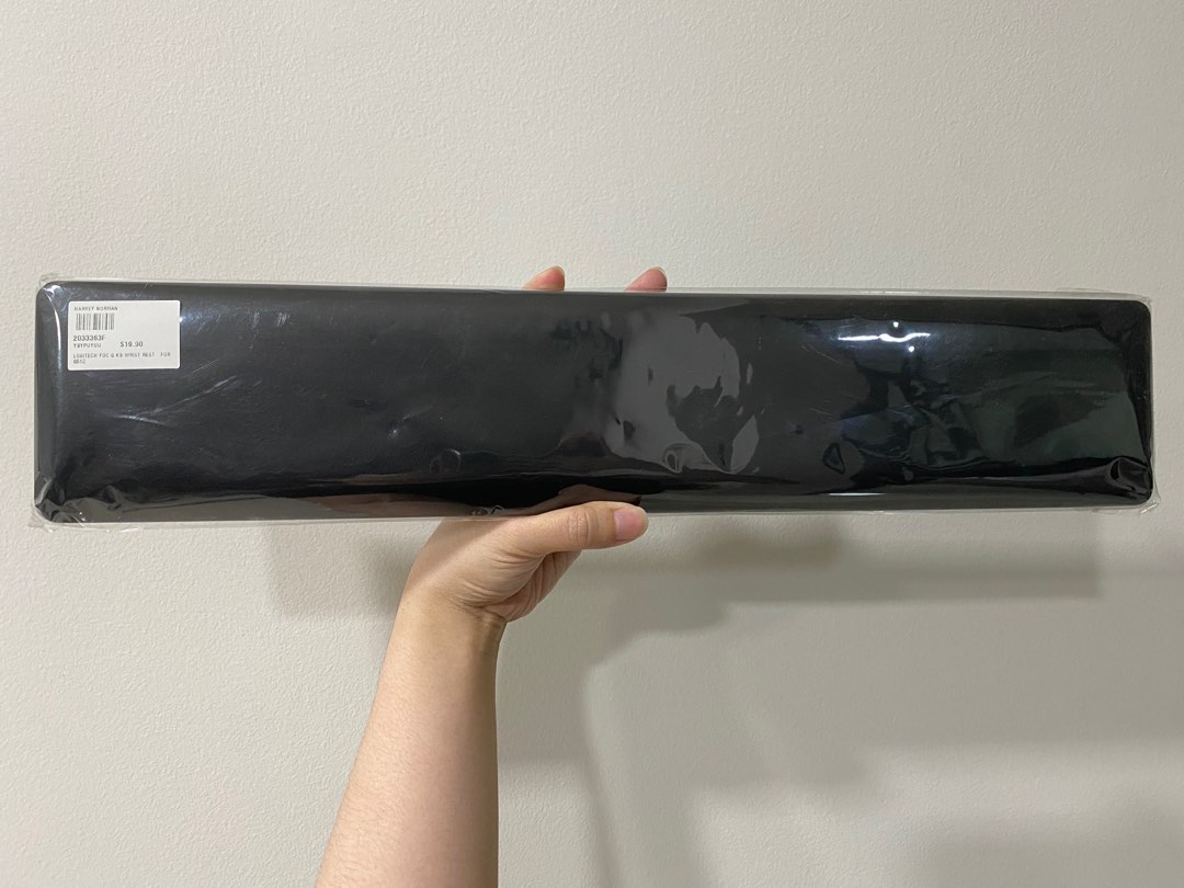 Selling Logitech G512 Wrist Rest, Computers & Tech, Parts & Accessories ...