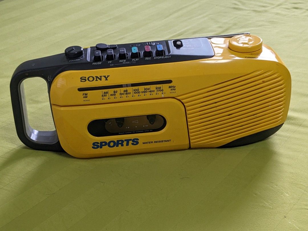 Sony Sports Cassette Radio Recorder CFM-101 Boombox PLEASE READ, Audio ...