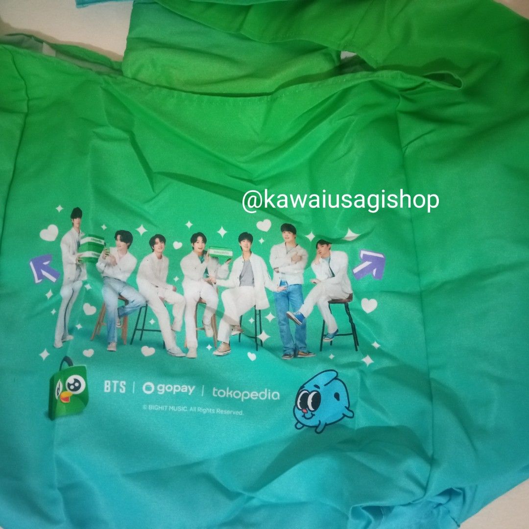Tas lipat BTS tokopedia shopping bag foldable, Fesyen Pria, Tas ...