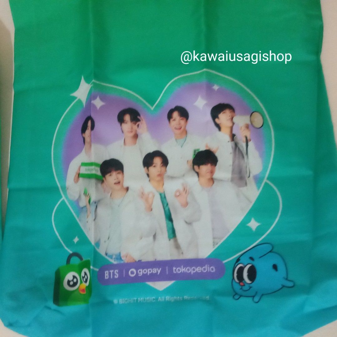 Tas lipat BTS tokopedia shopping bag foldable, Fesyen Pria, Tas ...