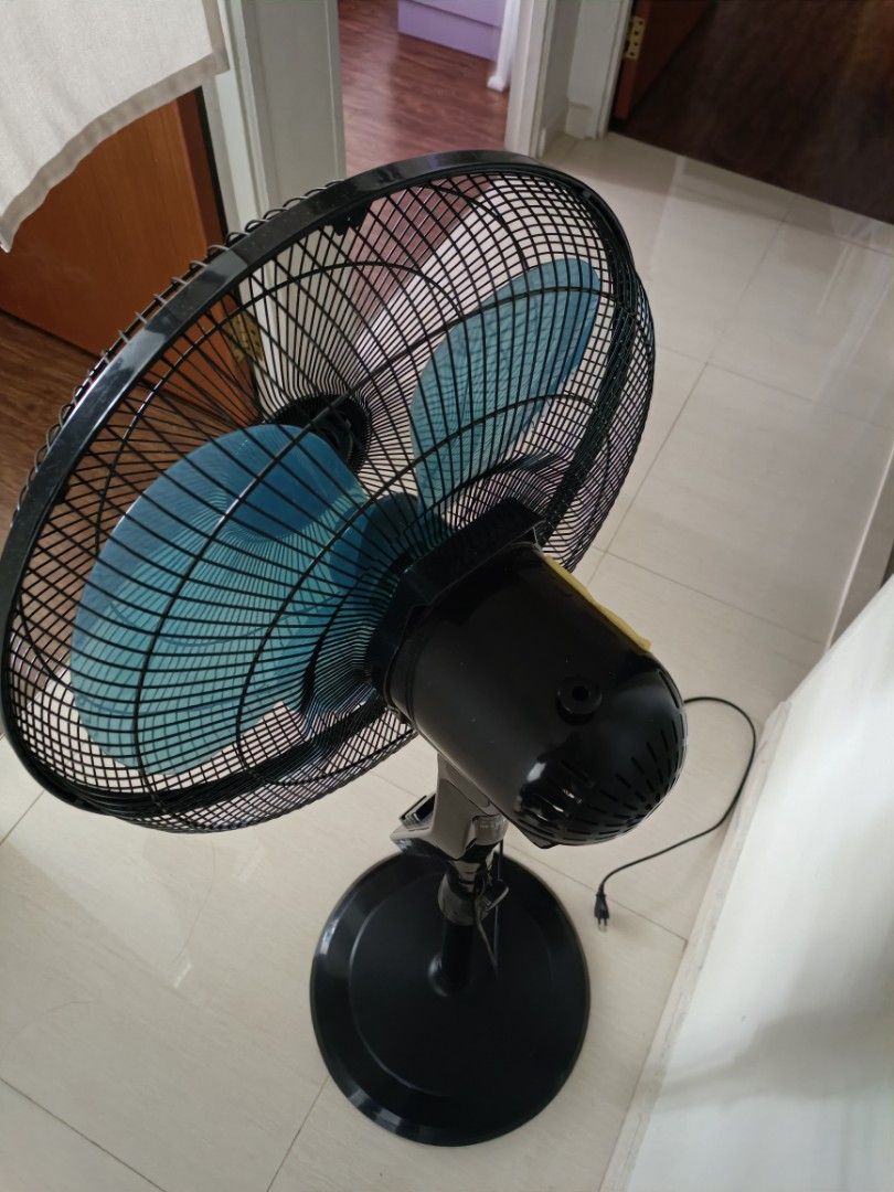 Used Branded Fan, Furniture & Home Living, Lighting & Fans, Fans on ...