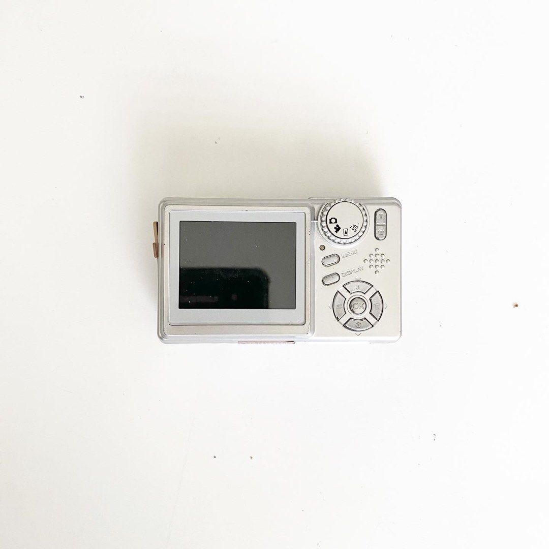 Vintage Digital Camera Digicam, Photography, Cameras on Carousell