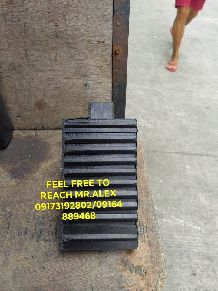 Wheel Chock (small type), Commercial & Industrial, Construction Tools ...
