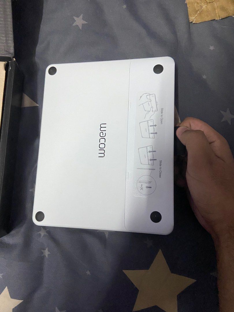 Wacom Intuos Draw CTL-490/W0-CX (White) With ALL 10 EXTRA NIBS, Hobbies ...