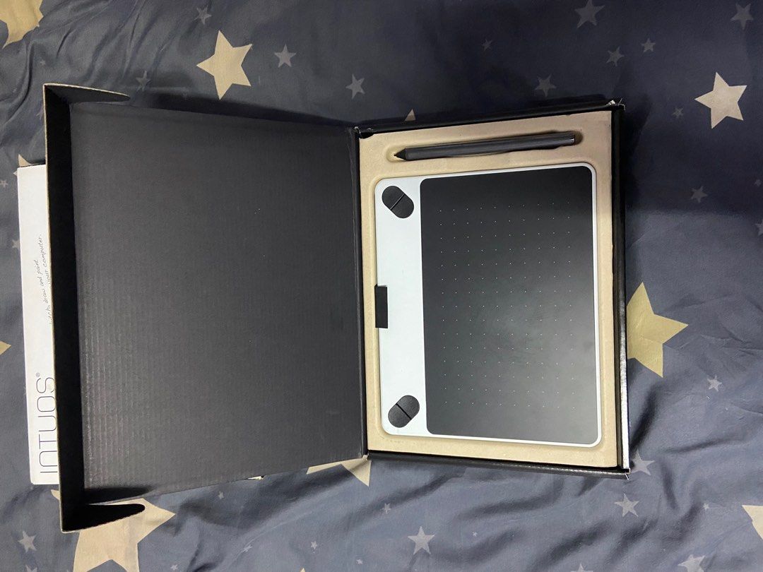 Wacom Intuos Draw CTL-490/W0-CX (White) With ALL 10 EXTRA NIBS, Hobbies & Toys, Stationery ...