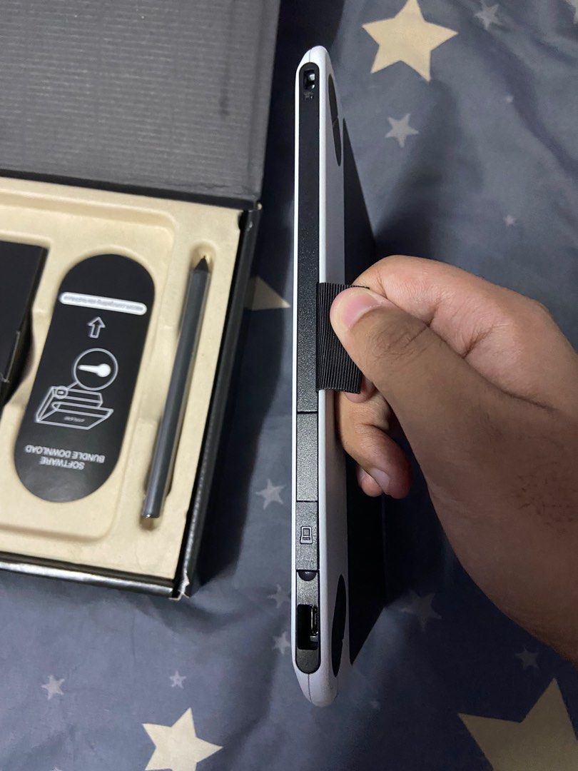 Wacom Intuos Draw CTL-490/W0-CX (White) With ALL 10 EXTRA NIBS, Hobbies ...