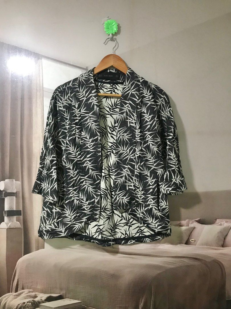 Zara tropical blazer, Women's Fashion, Coats, Jackets and Outerwear on ...
