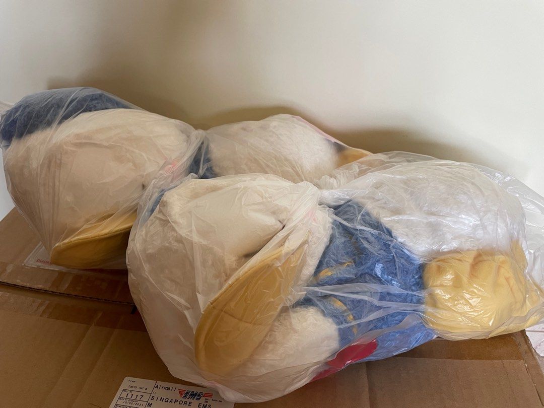 48cm Disney Donald Duck lying down XL plushy, Hobbies & Toys, Toys ...