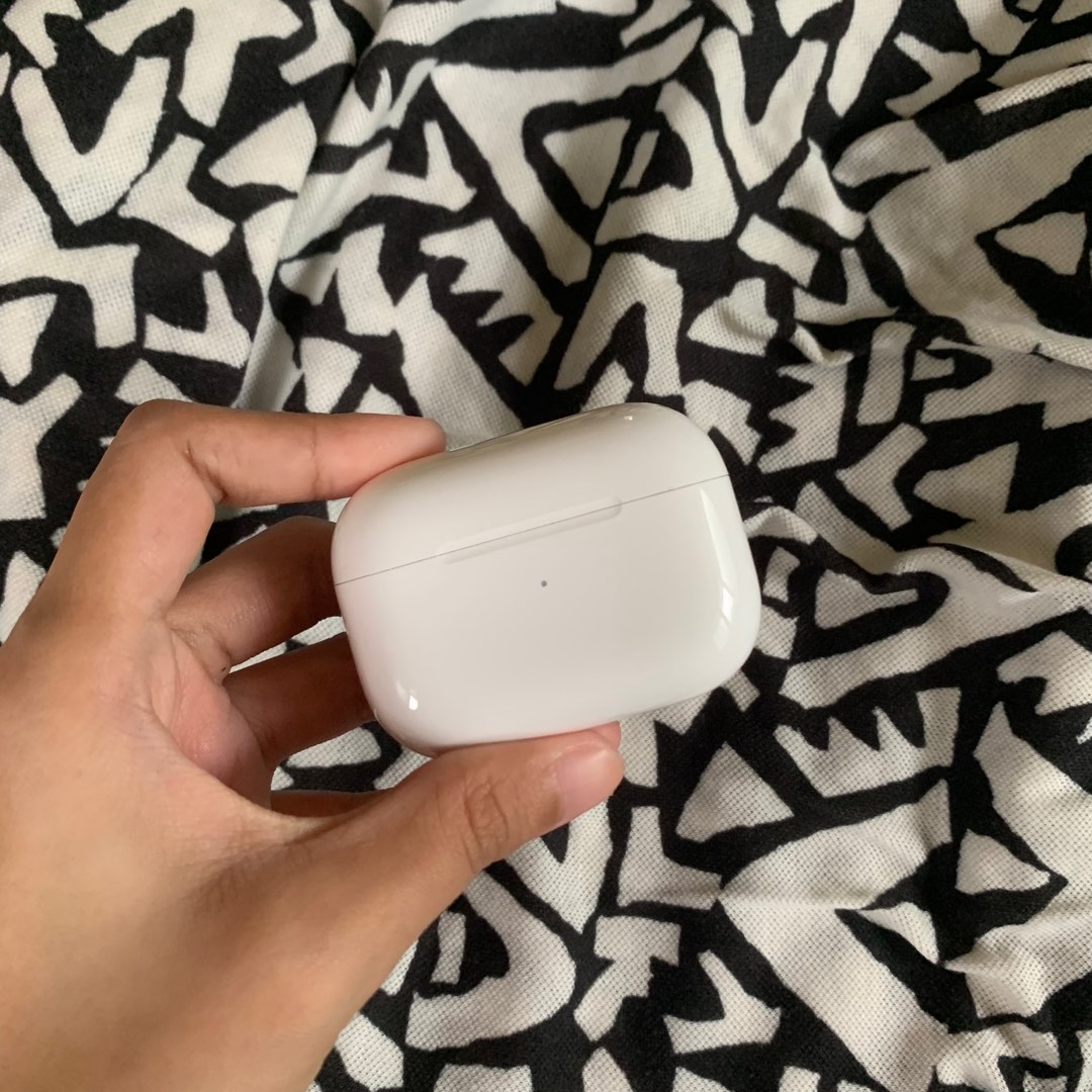 Airpods Pro Gen 1, Audio, Headphones & Headsets on Carousell