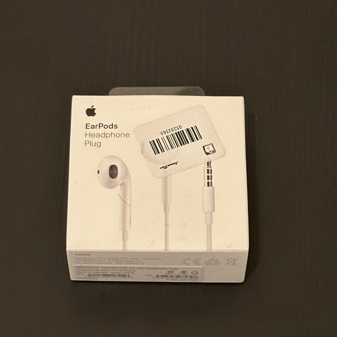 Apple Earpods Headphones Plug, Audio, Headphones & Headsets on Carousell