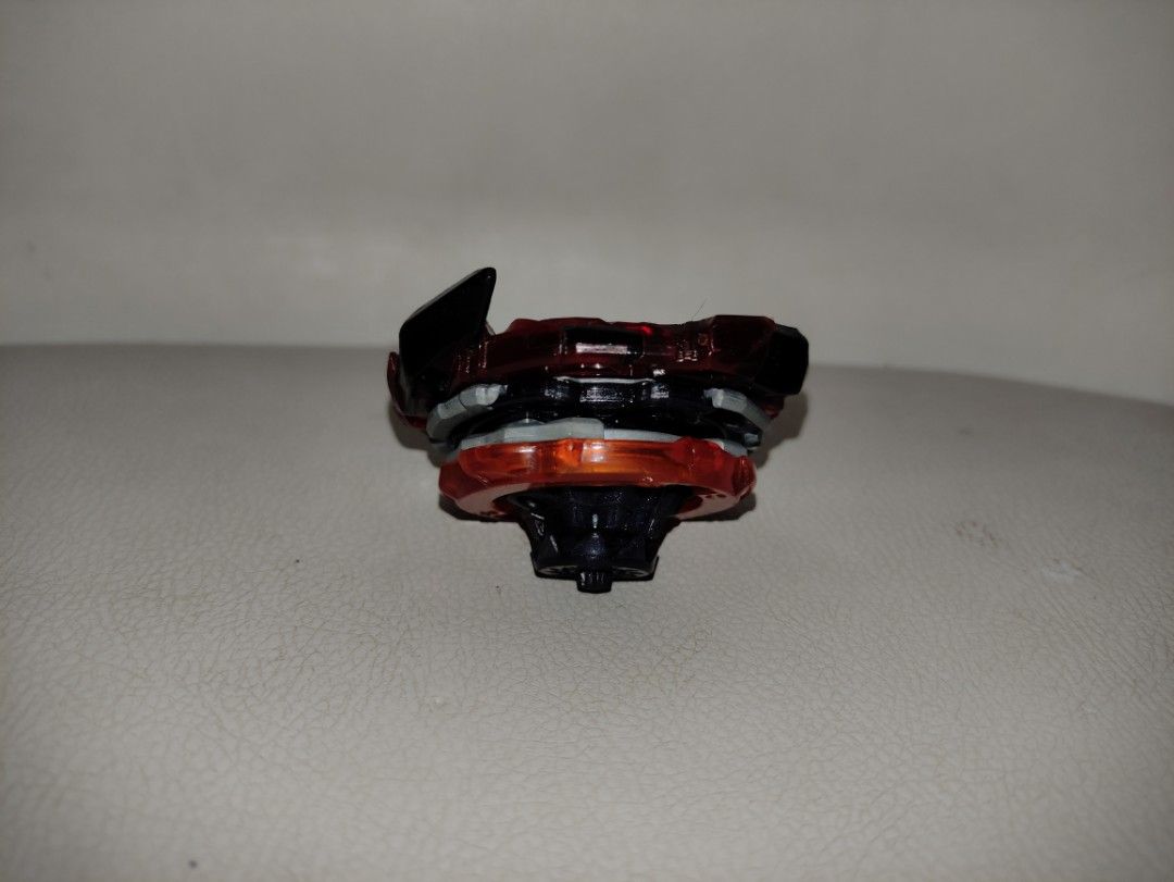 Beyblade Brave Wyvern/Sparking Launcher (TAKARA TOMY), Hobbies & Toys ...